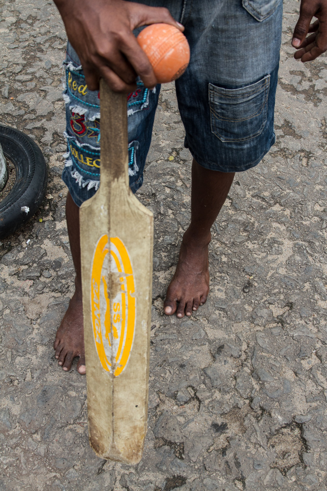 Home-made Cricket bats - Dilly Dissanayake
